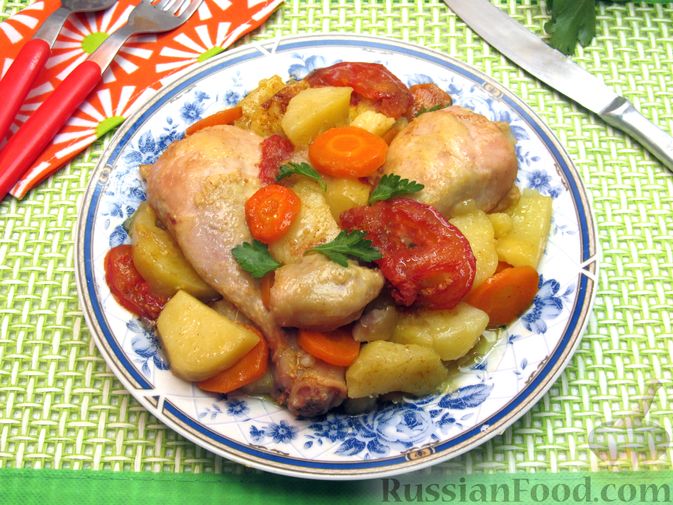 Рецепт: Куриные голени, запечённые с овощами на RussianFood.com